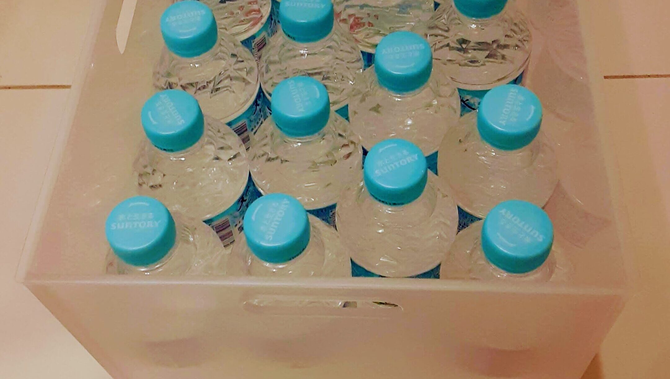 500mlペットボトル1箱24本・ニトリでスッキリ収納出来ました！｜月美雲(つきみぐも)の☆にじいろボール